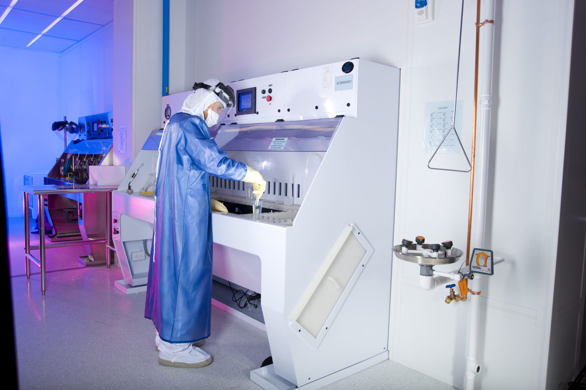 Shared Materials Instrumentation Facility (SMIF) – Atlas