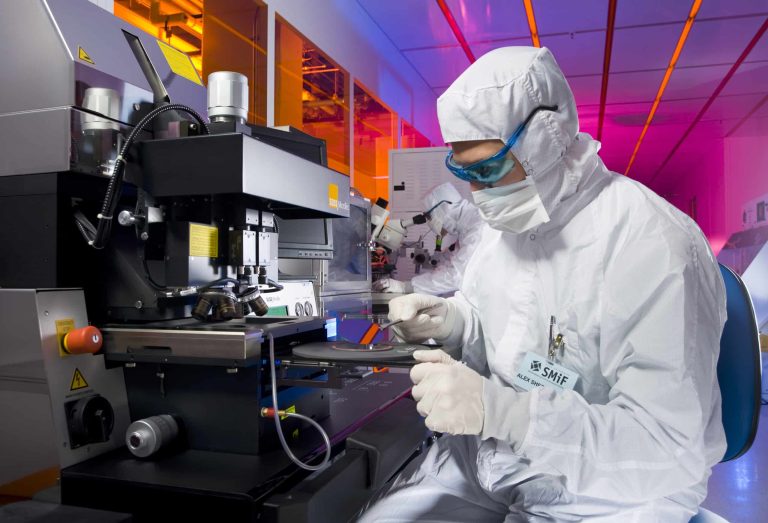 Shared Materials Instrumentation Facility (SMIF) – Atlas